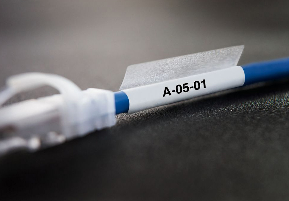 Dymo 1908556 XTL 1 1/2-Inch x 1 5/8-Inch (41 mm x 42 mm) Laminated Wire ...